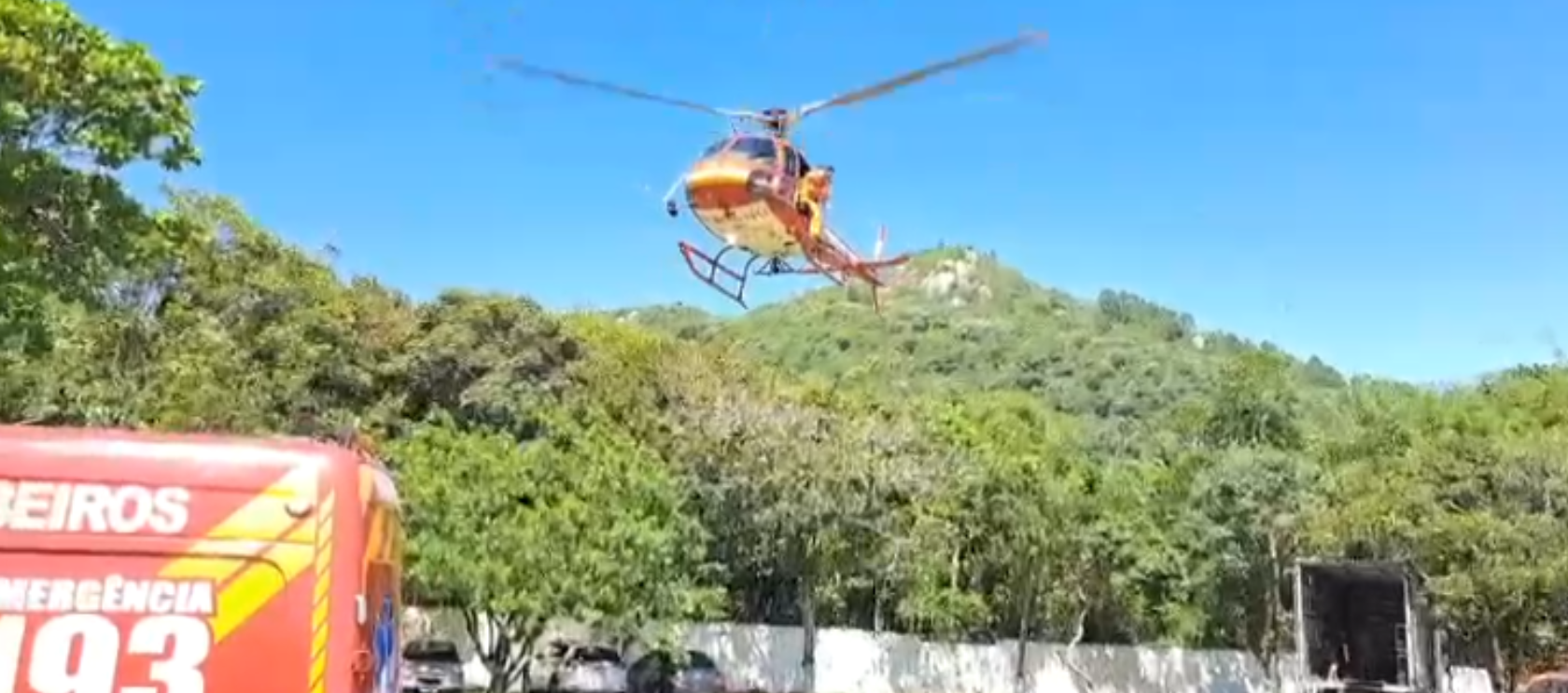 Idoso é resgatado pelo Arcanjo após passar mal na trilha do Morro do ...